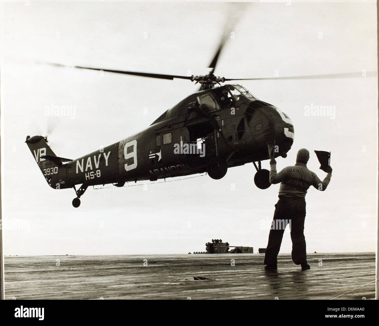 Aircraft deck landing hi-res stock photography and images - Alamy