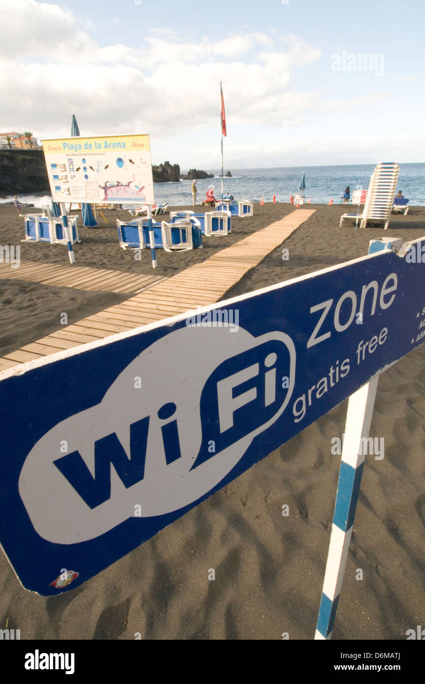 wi fi hotspot wifi wi-fi free internet connection on beach point zone ...