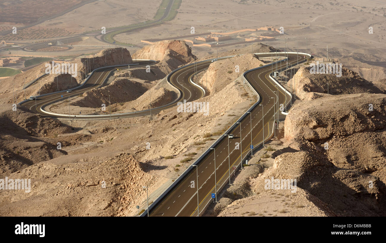 The road leading to the summit of Jebel Hafit (aka Jebel Hafeet) on the ...