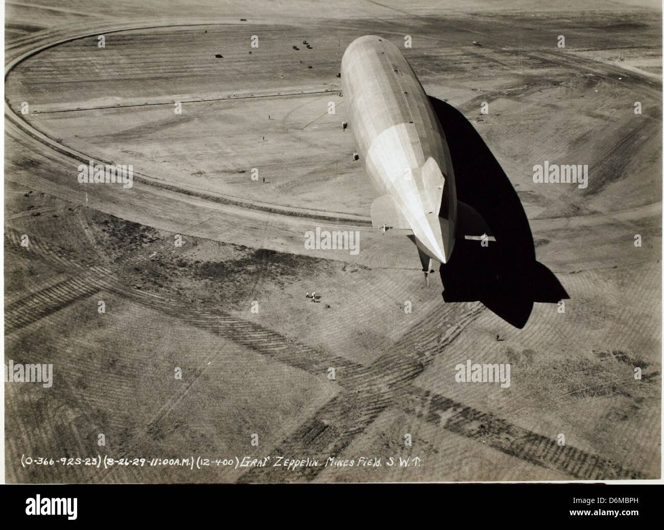 The Zeppelin LZ 127 Graf Zeppelin was a groundbreaking airship, first ...
