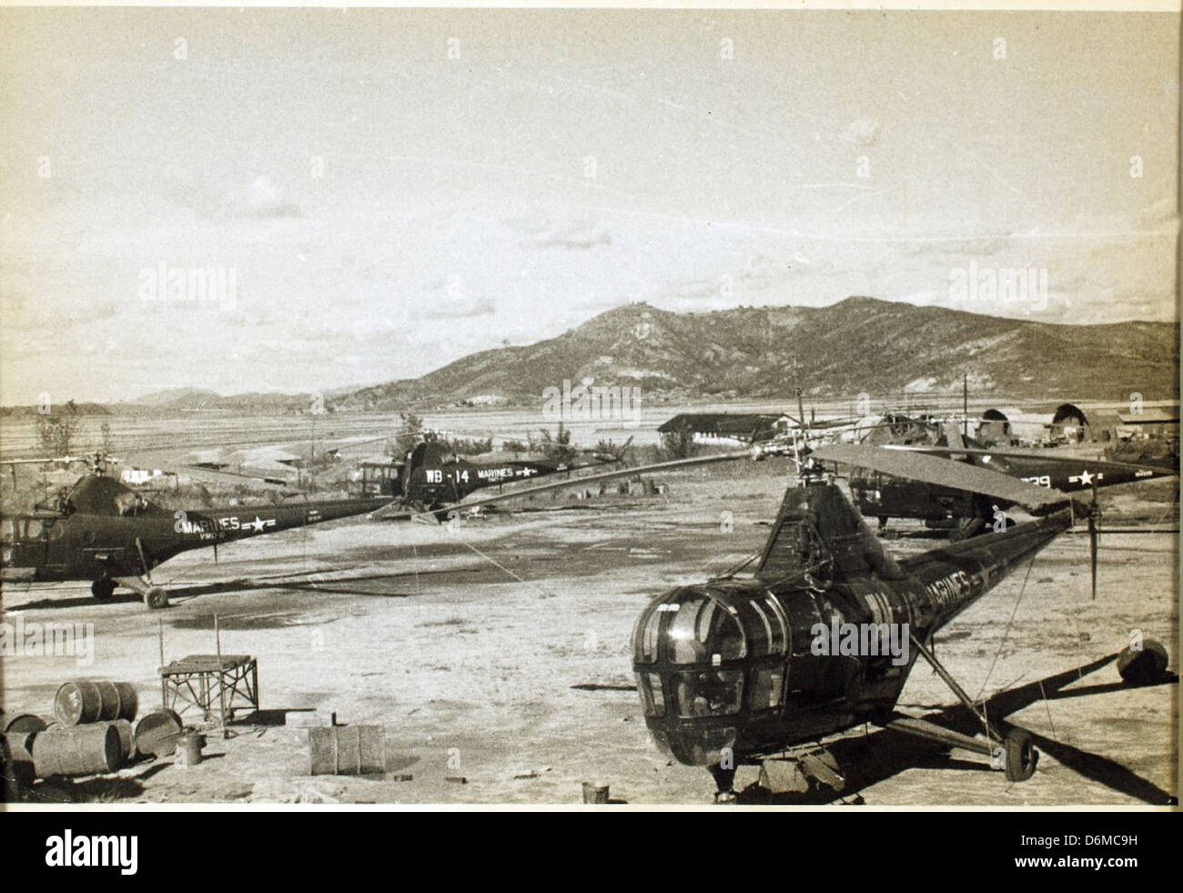 Kimpo airfield hi-res stock photography and images - Alamy