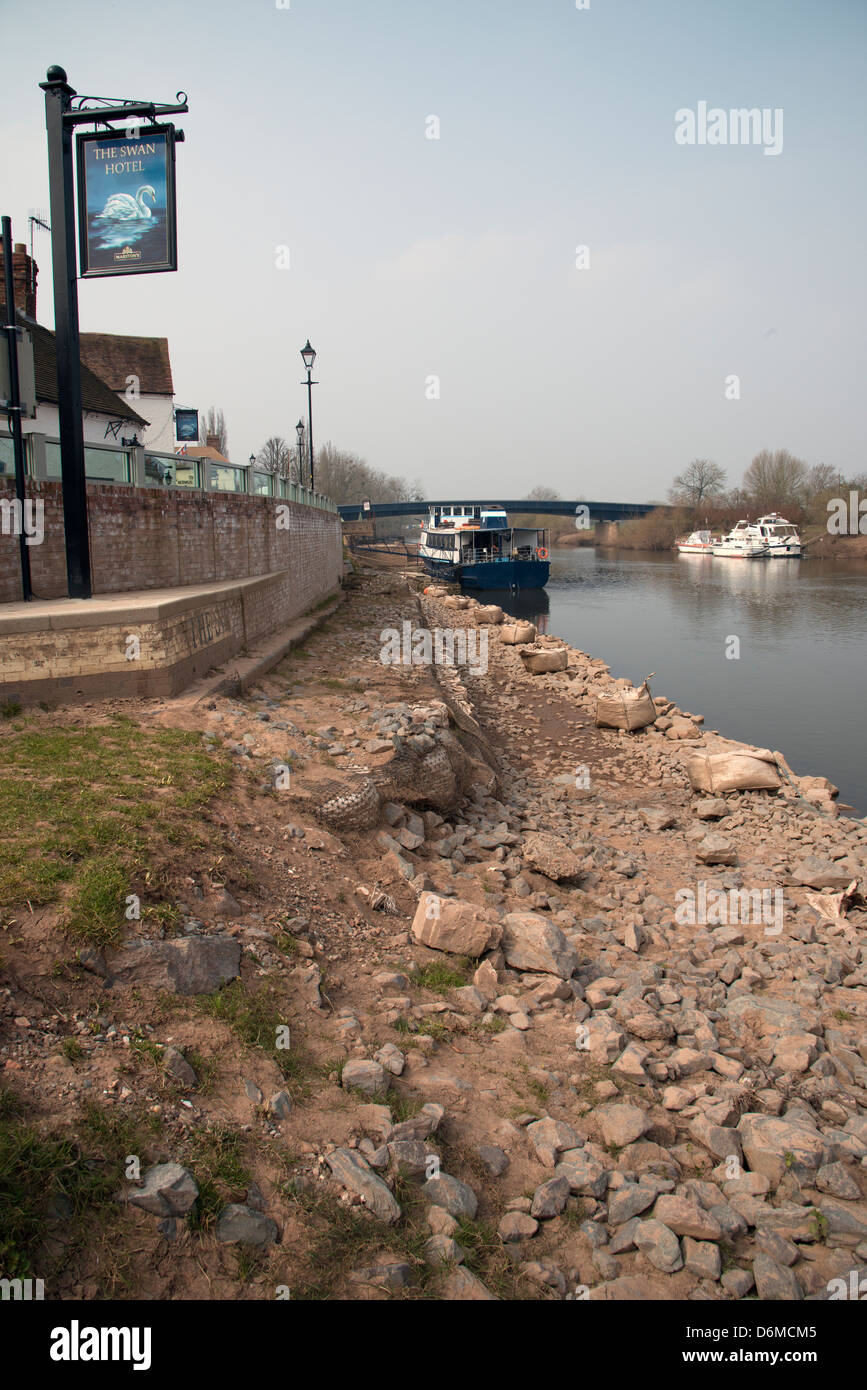 Extensive Riverbank Flood Defence Work River Severn At Upton On Severn