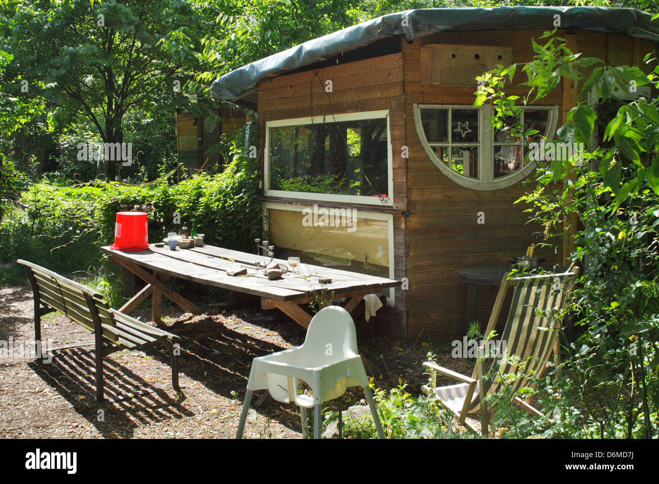 Berlin, Germany, trailer used as a caravan Stock Photo - Alamy