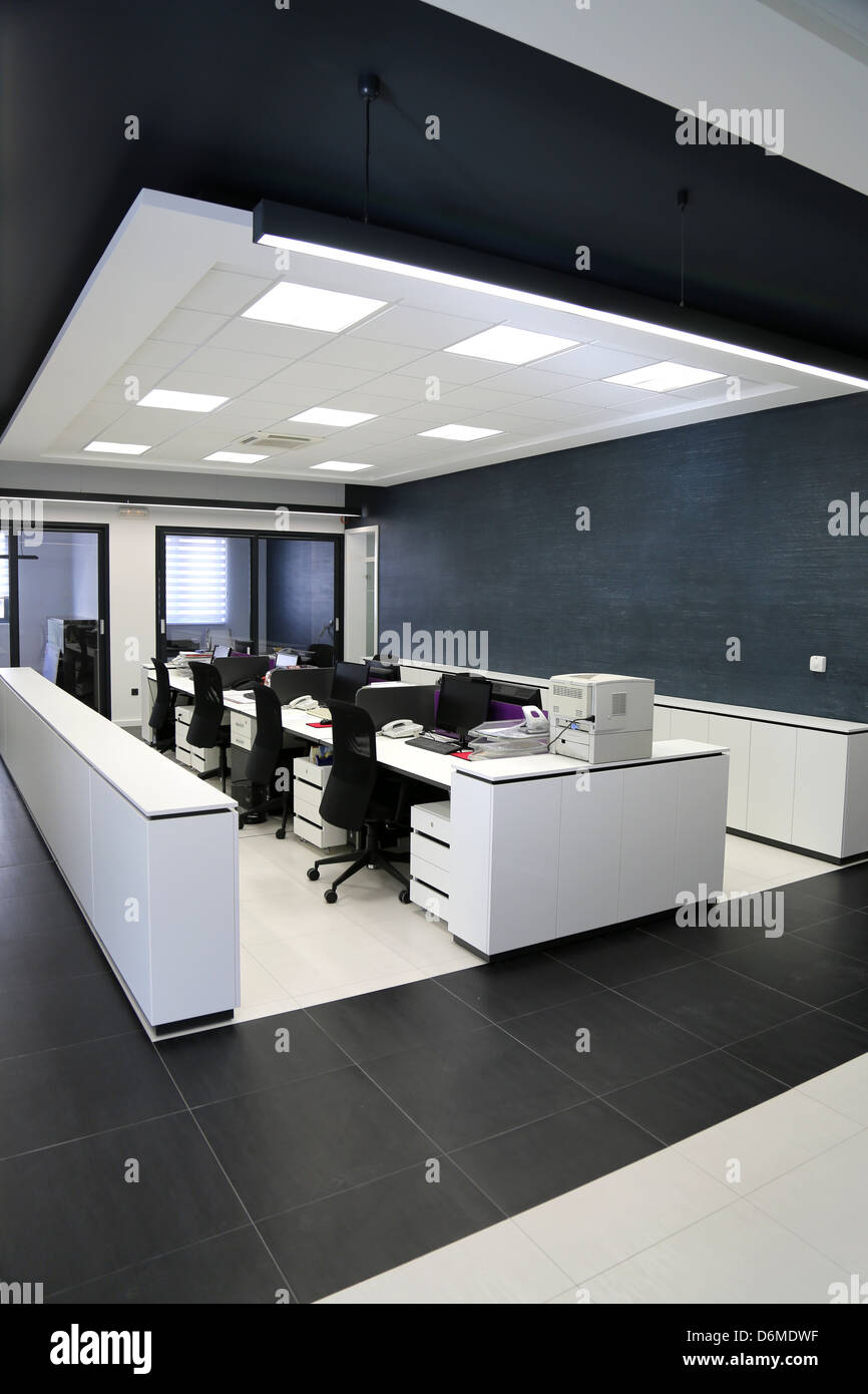 Desk decor modern office hi-res stock photography and images - Alamy