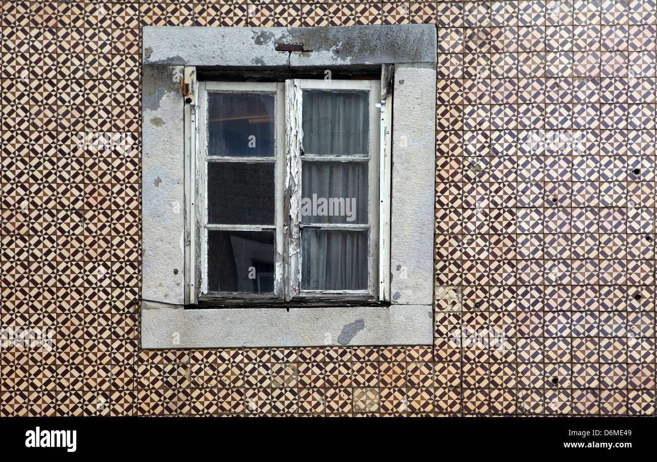 Facade tile hi-res stock photography and images - Alamy