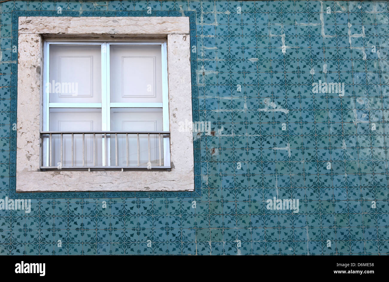 Facade tile hi-res stock photography and images - Alamy