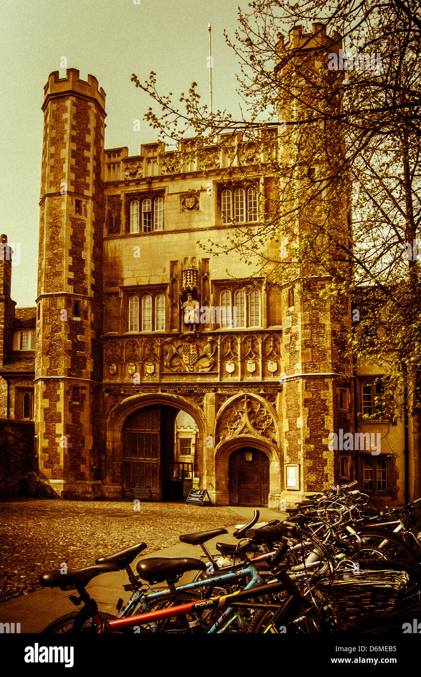 The Great Gate, Trinity College, University of Cambridge Stock Photo ...