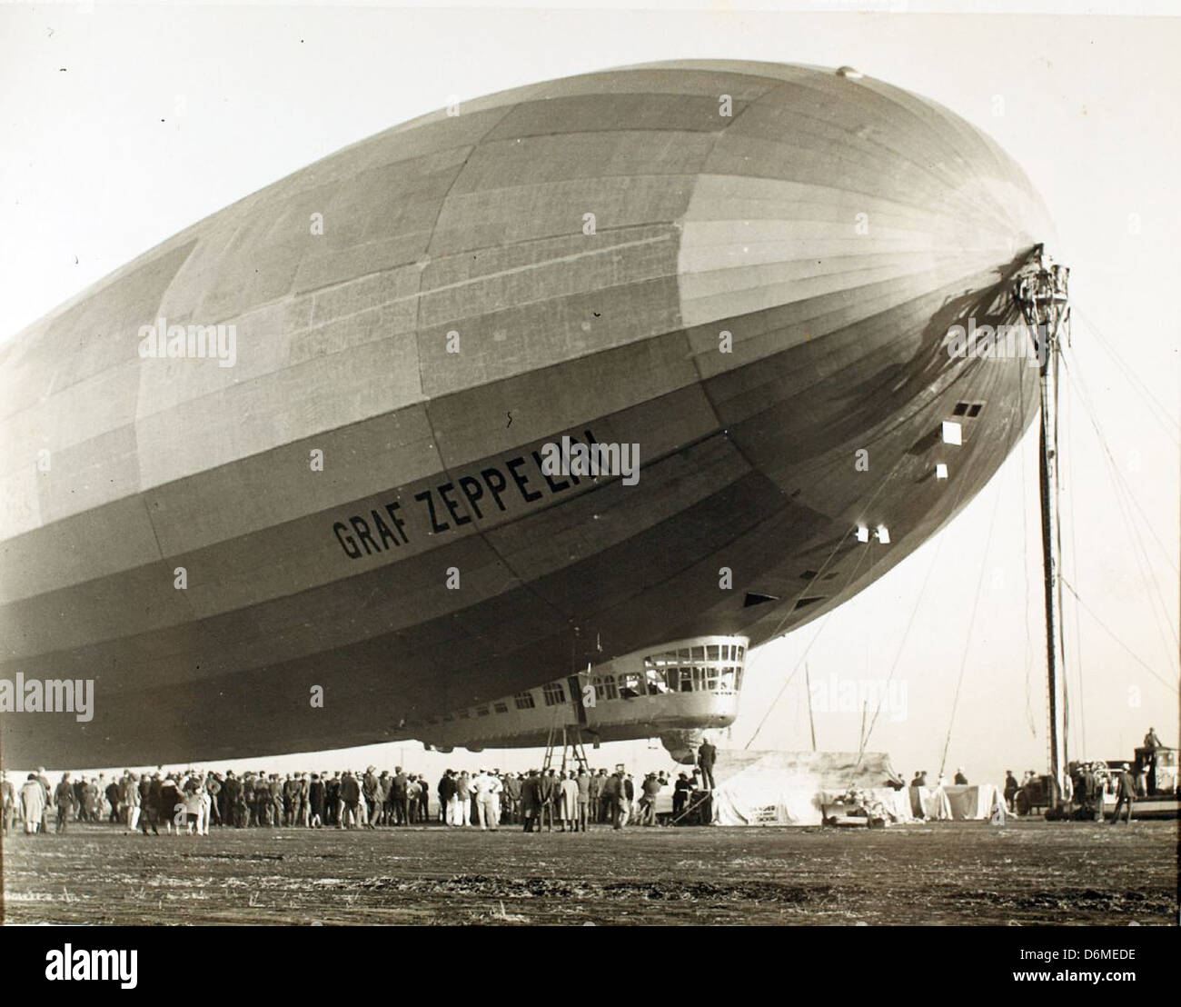 The Zeppelin LZ 127 Graf Zeppelin was a German airship that made ...