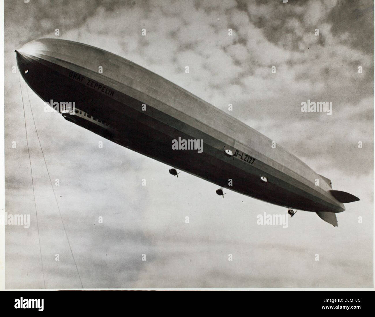 The Zeppelin LZ 127 Graf Zeppelin was a pioneering airship that made ...