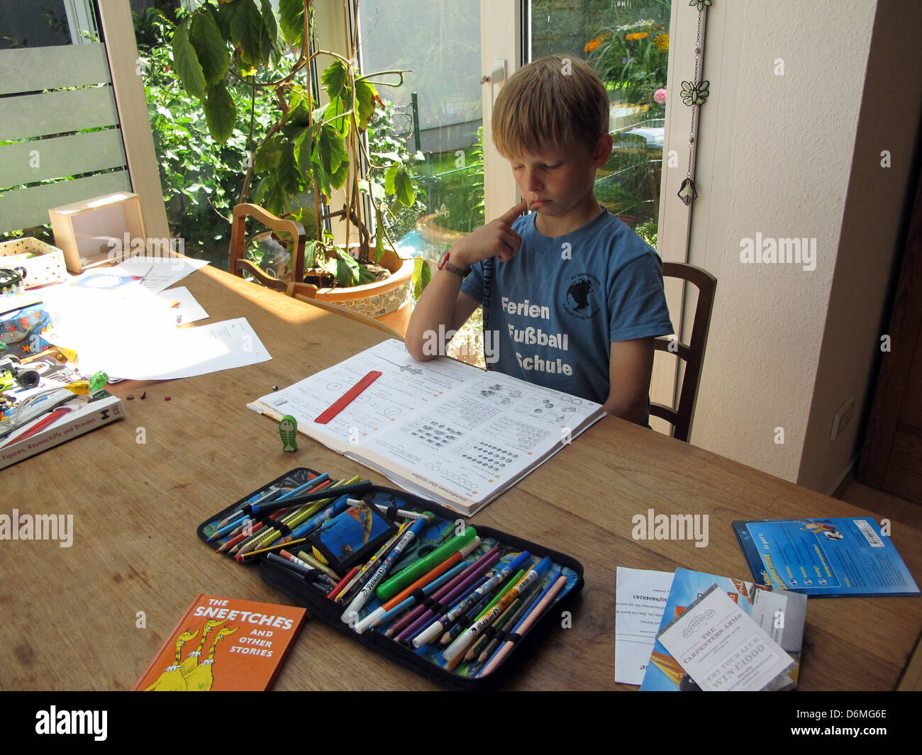 Understand berlin hi-res stock photography and images - Alamy