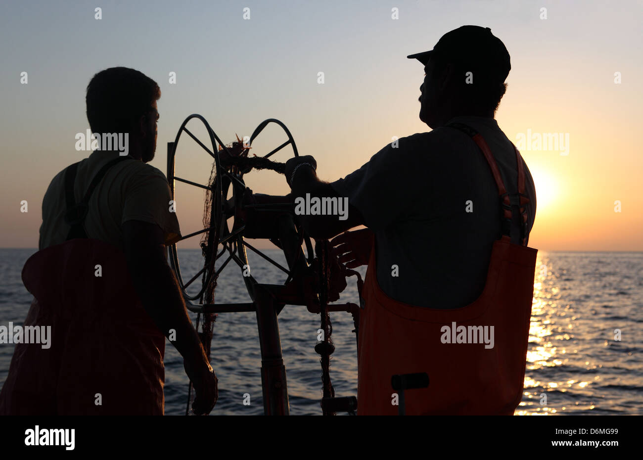 Obtain network people hi-res stock photography and images - Alamy