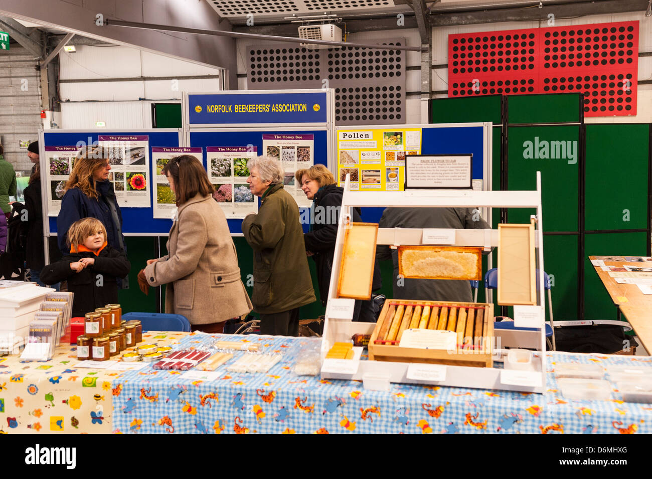 The british beekeepers association hi-res stock photography and images ...
