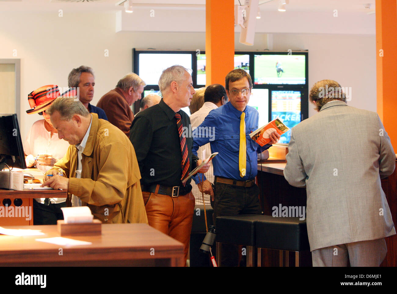 Bookmakers horizontal hi-res stock photography and images - Alamy