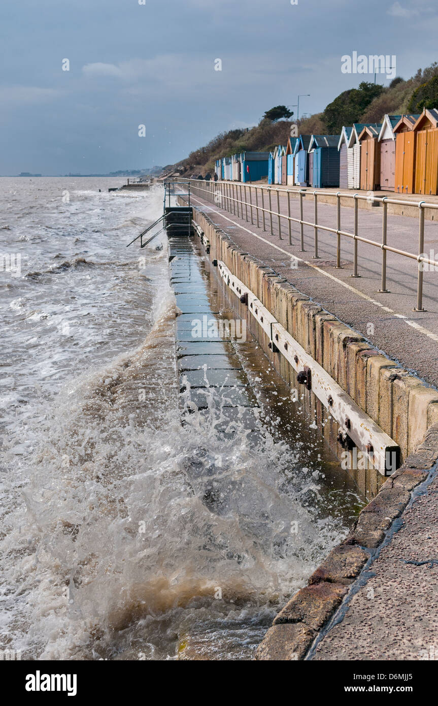 Wave breaking on wall hi-res stock photography and images - Alamy
