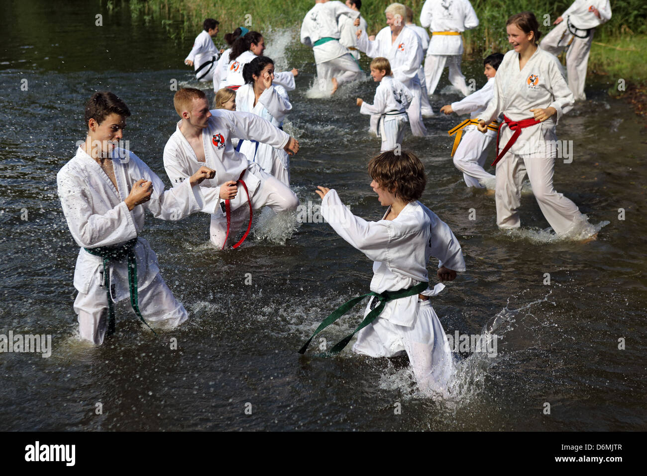 Martial Arts Water Water; Meeting Point Of Chinese Philosophy And