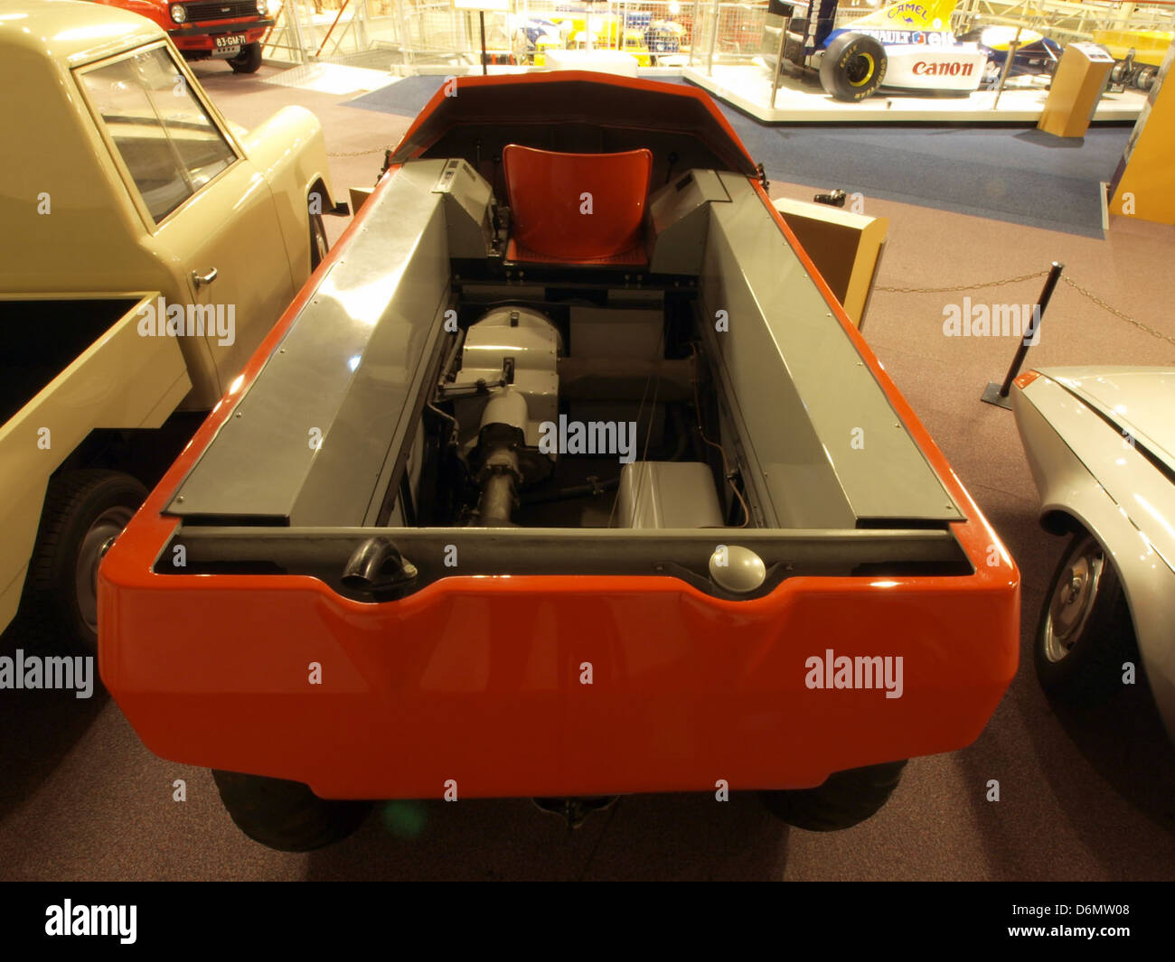 The DAF YE 500 Porter is a small, compact delivery vehicle known for ...