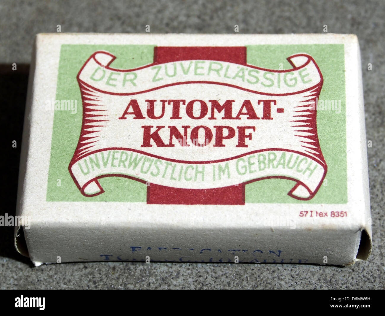 Der knopf hi-res stock photography and images - Alamy