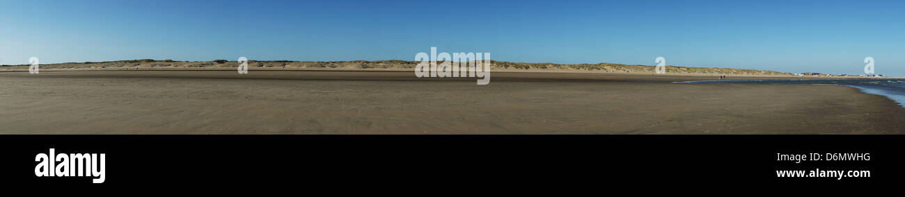camber sands blue sky sand drowns ocean blue Stock Photo - Alamy