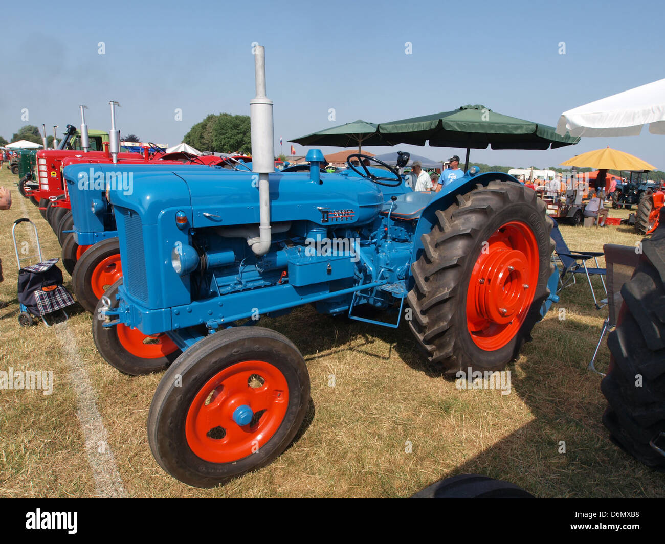 Diesel powered tractor hi-res stock photography and images - Alamy