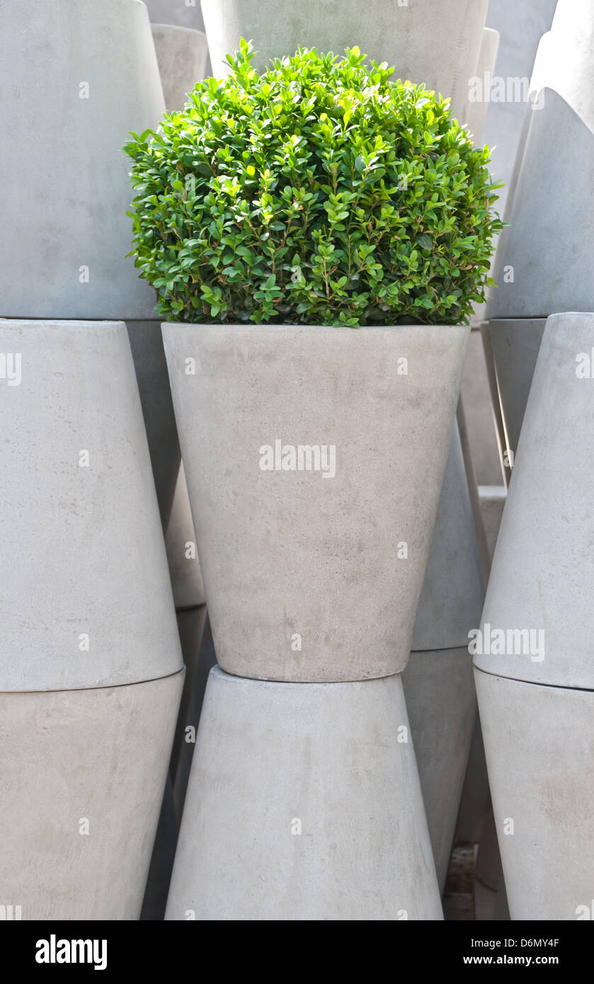 Stacked flower pots hi-res stock photography and images - Alamy