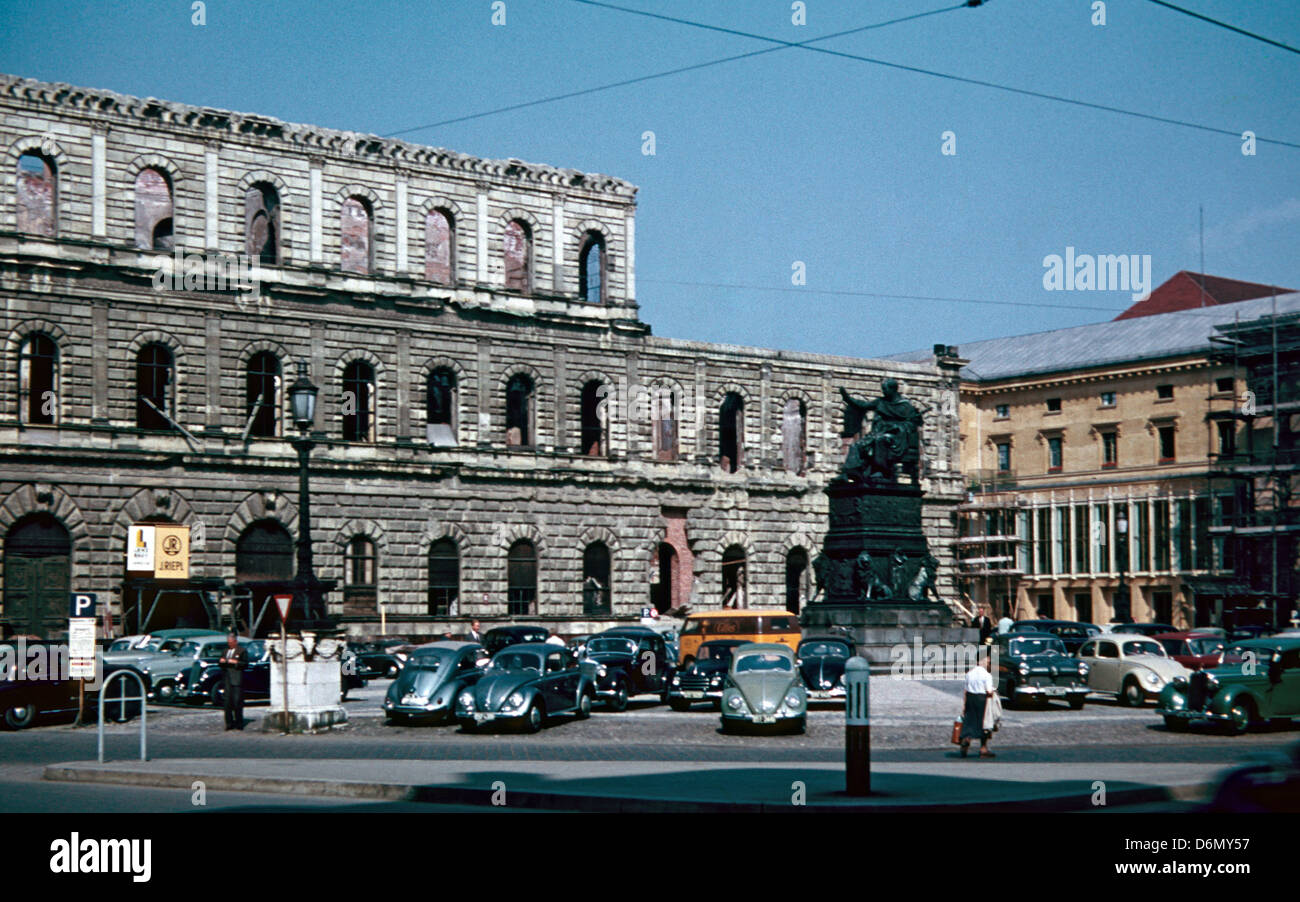 Munich, Germany, the Bavarian State Opera Seitenfluegel Stock Photo - Alamy