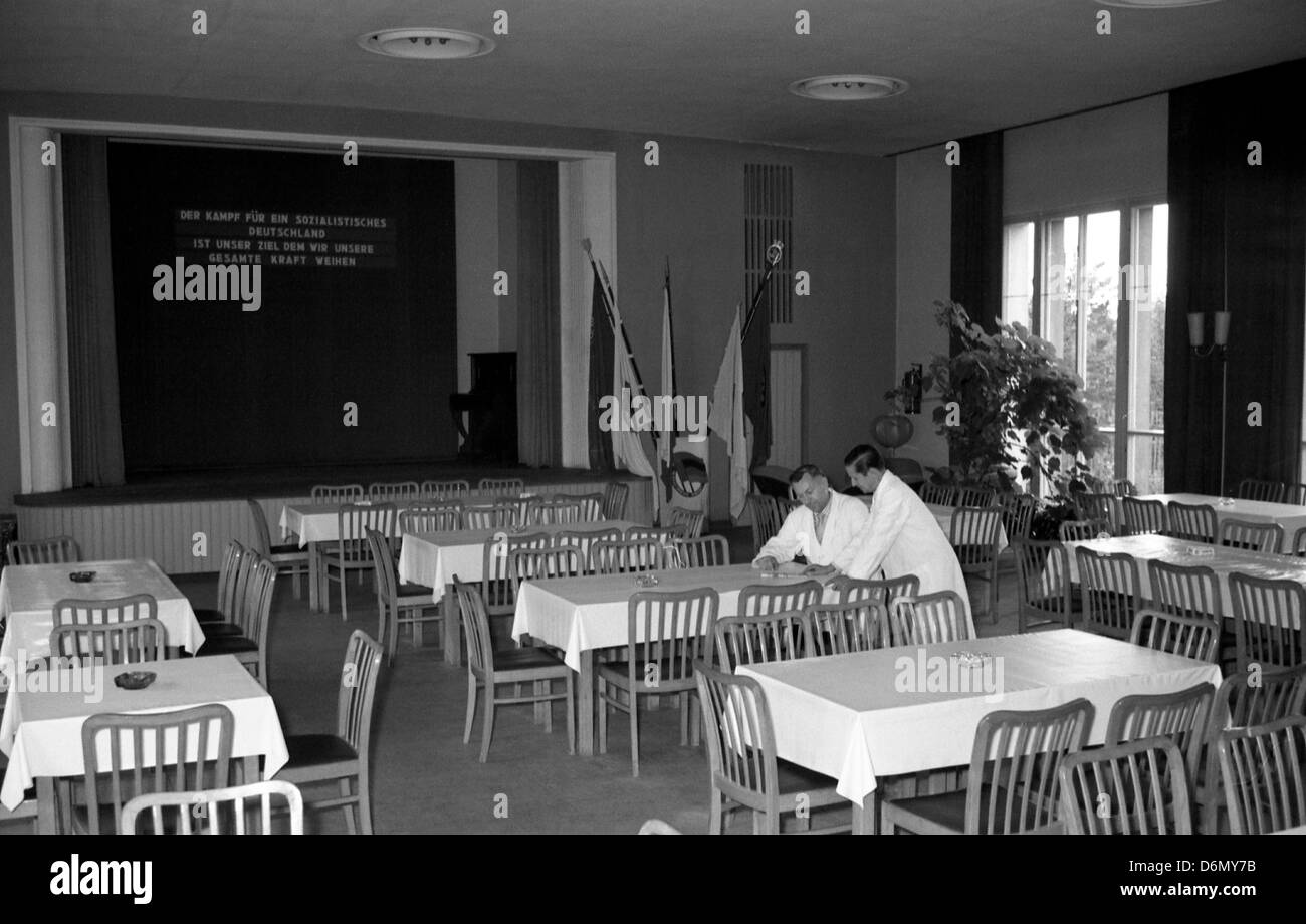People at workplace germany Black and White Stock Photos & Images - Alamy
