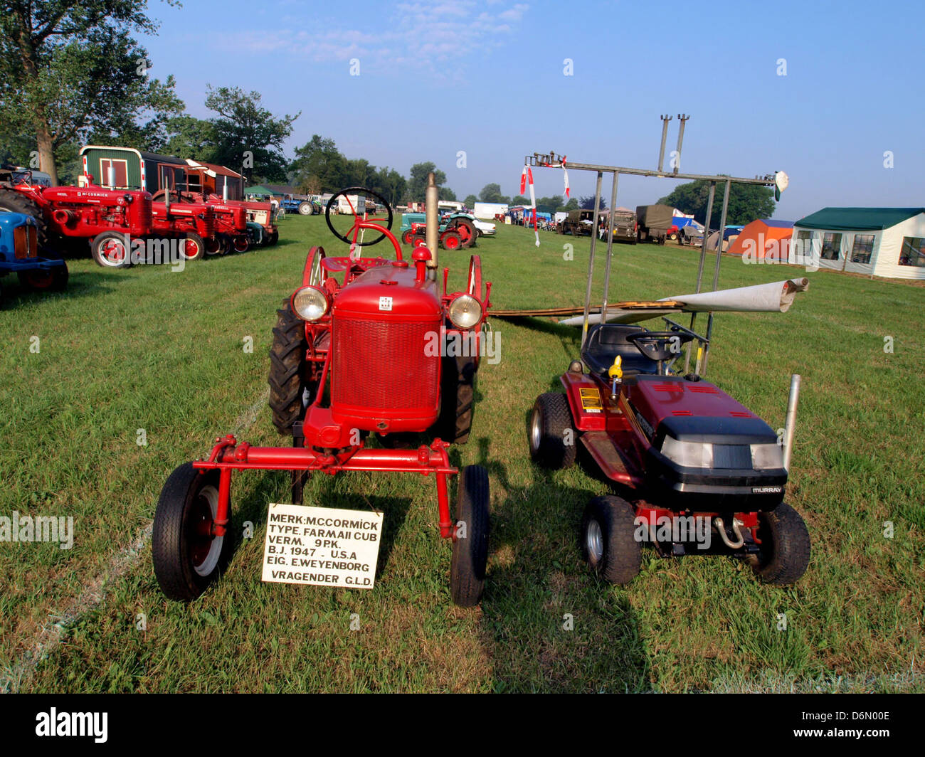 Farmall cub hi-res stock photography and images - Alamy
