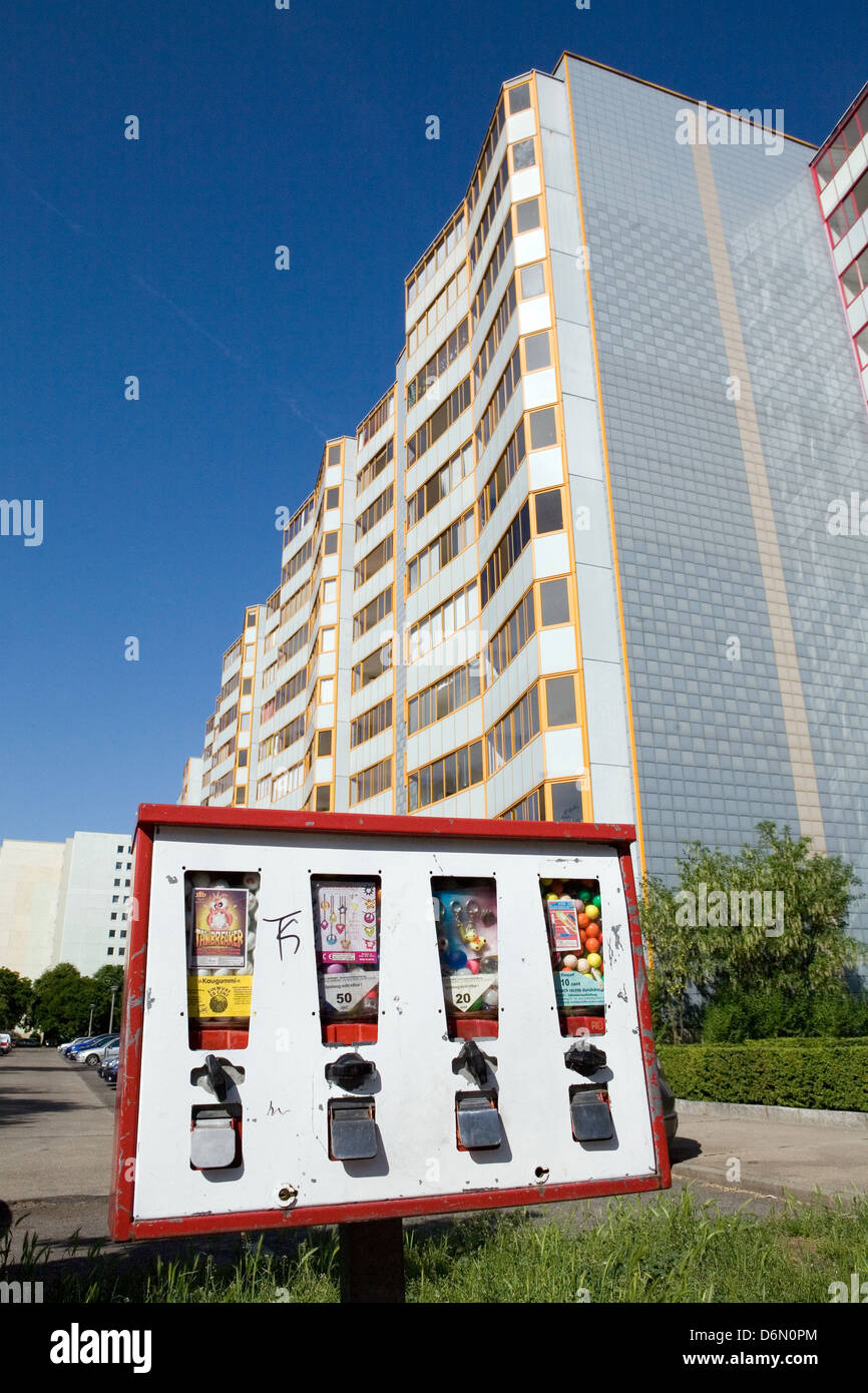 German Chewing Gum Machine High Resolution Stock Photography and Images ...