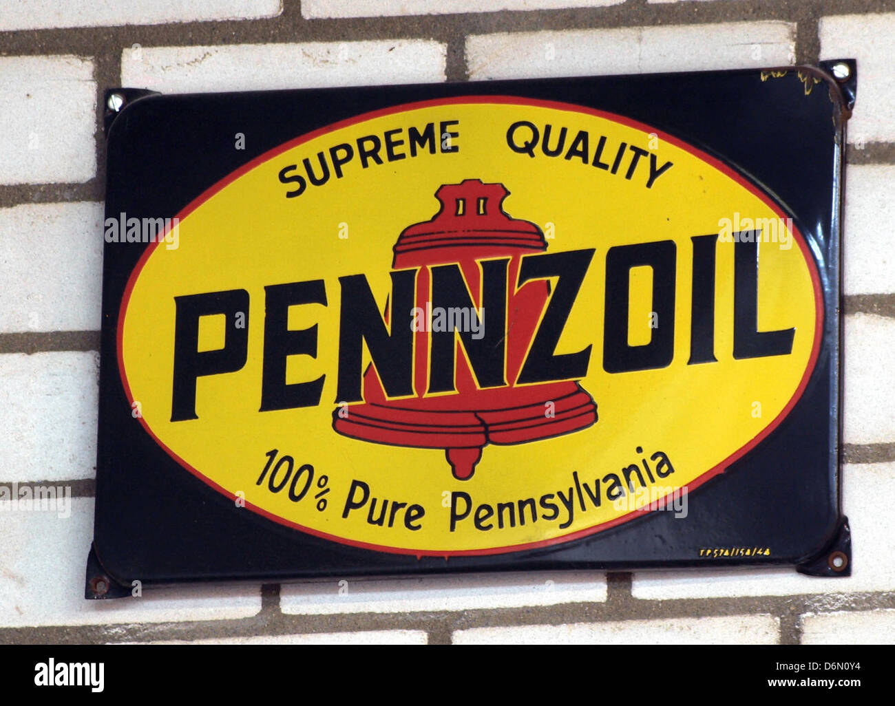 Penzzoil hi-res stock photography and images - Alamy