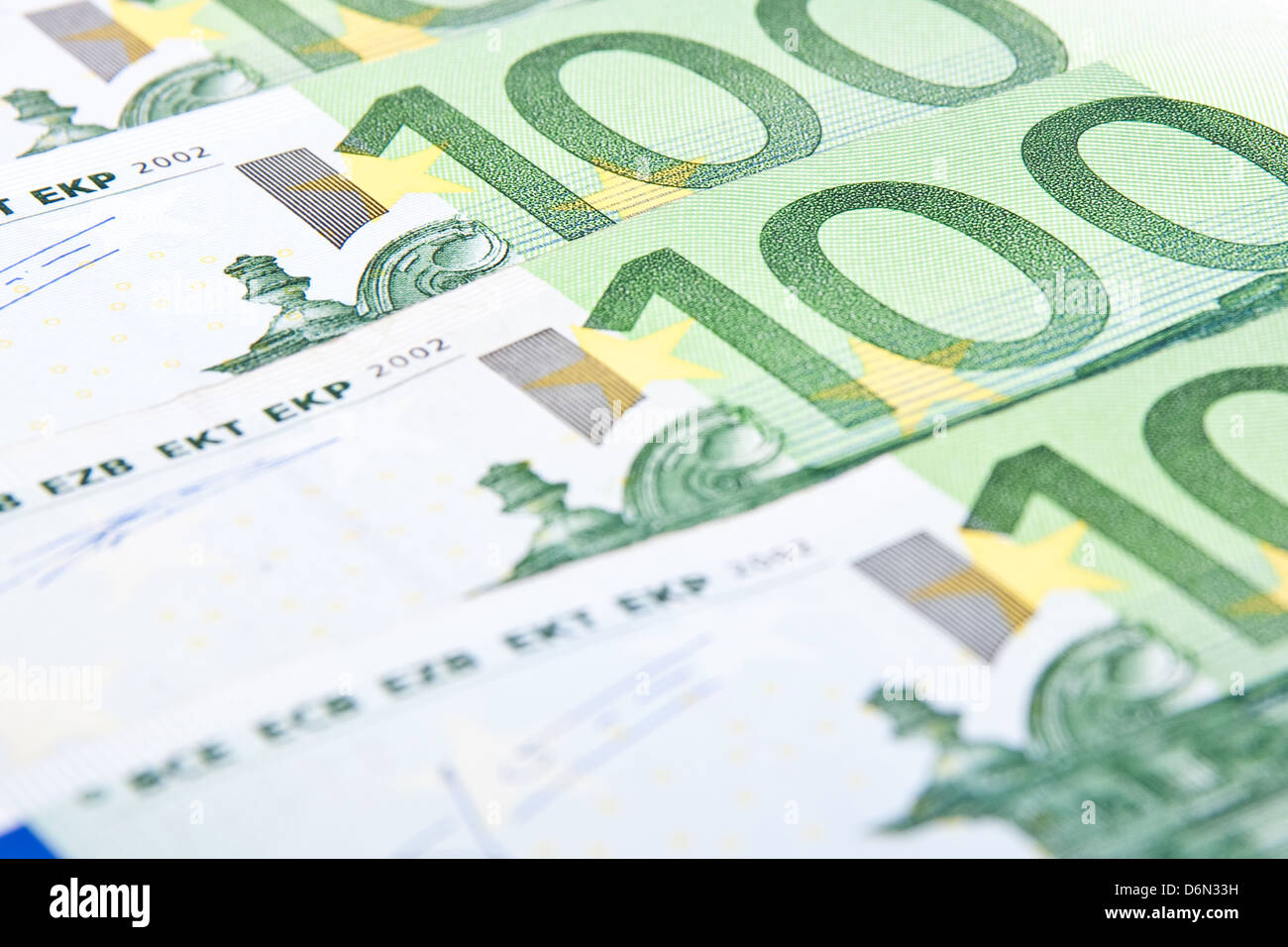 Close-up background of hundred euro banknotes Stock Photo - Alamy