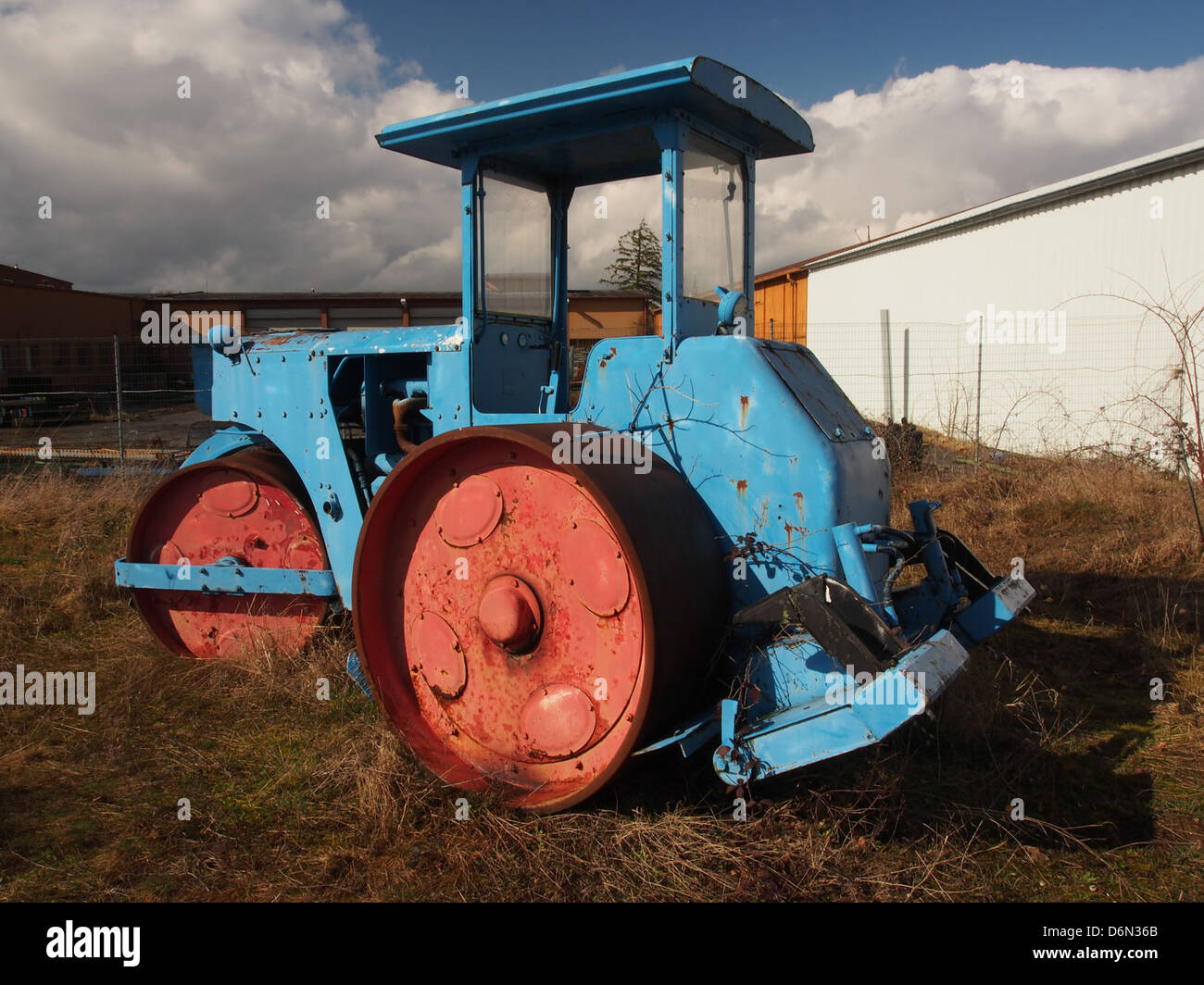 The Zettelmeyer Roadroller is a vintage construction vehicle, designed ...