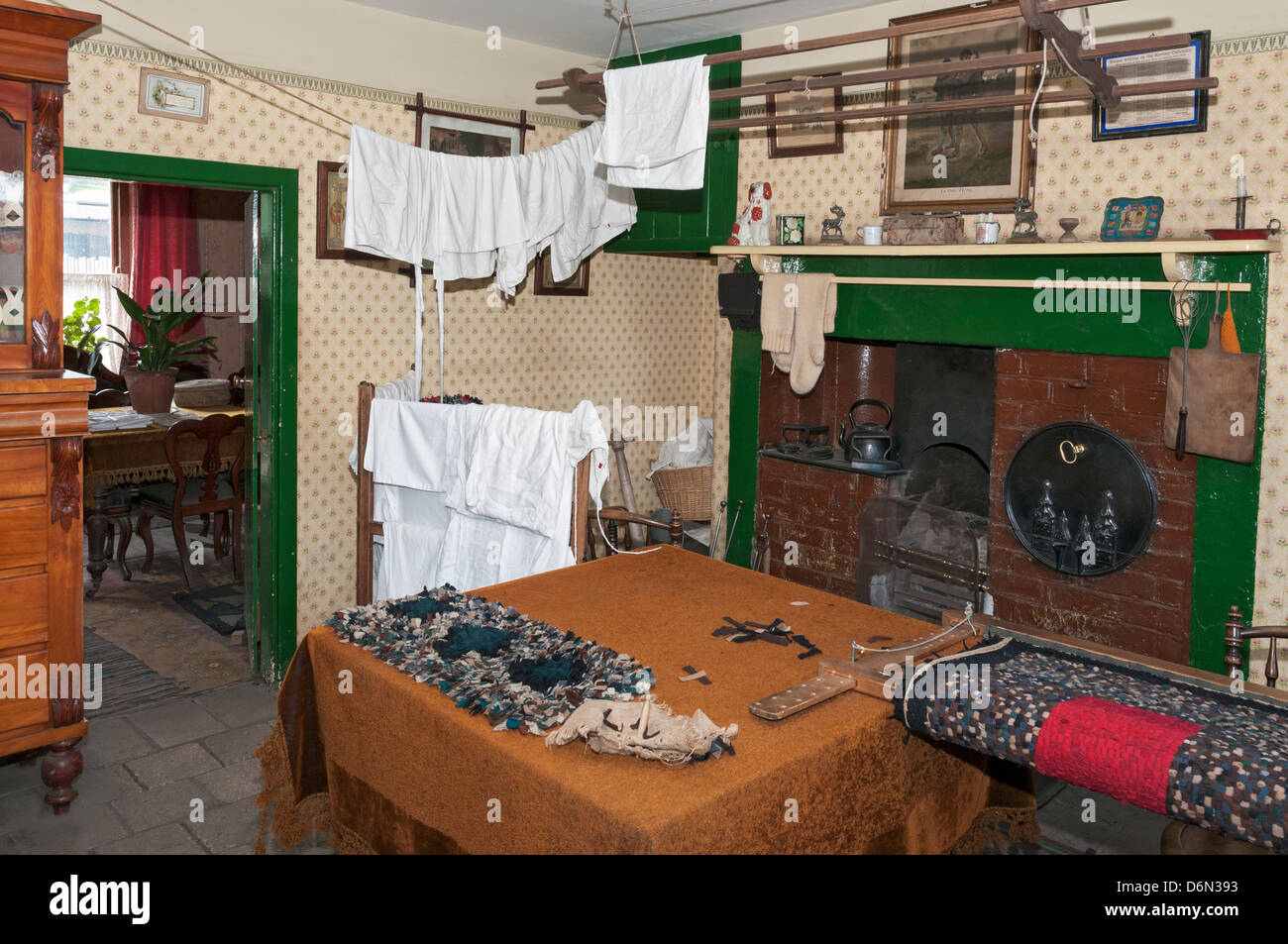 Pit village home interior hi-res stock photography and images - Alamy