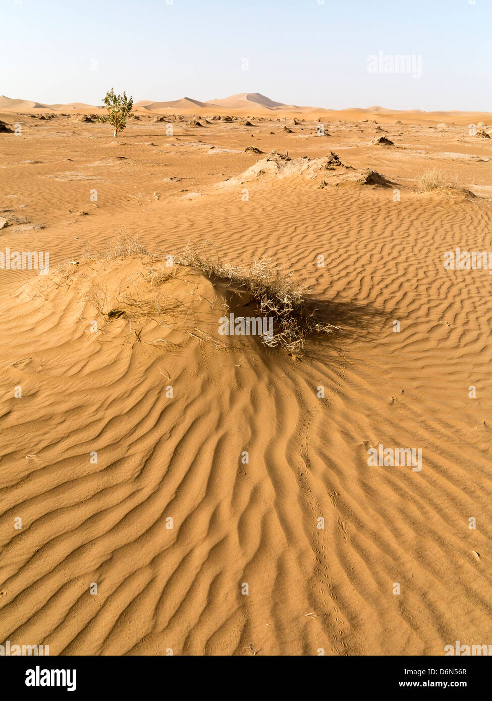 Moroccan landscape - looking across plains in southern Morocco Stock ...