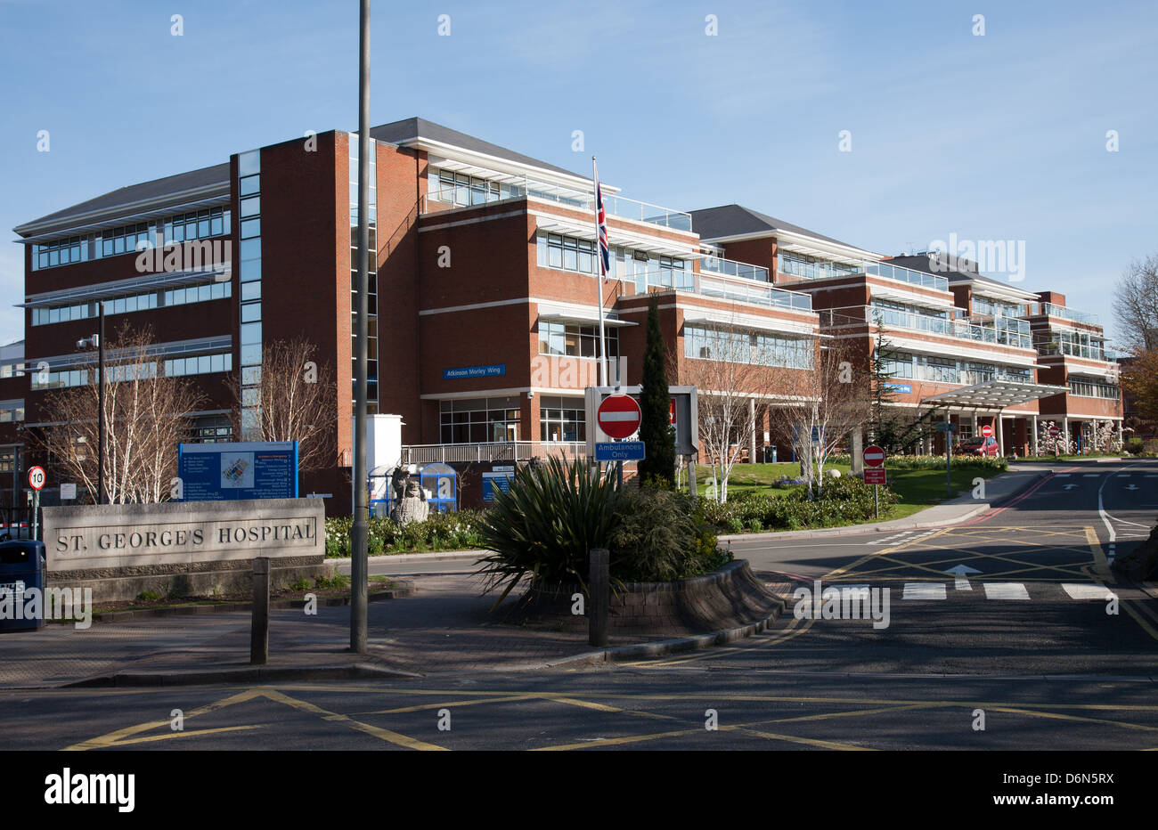 St. George's Hospital, Tooting Stock Photos & St. George's Hospital ...
