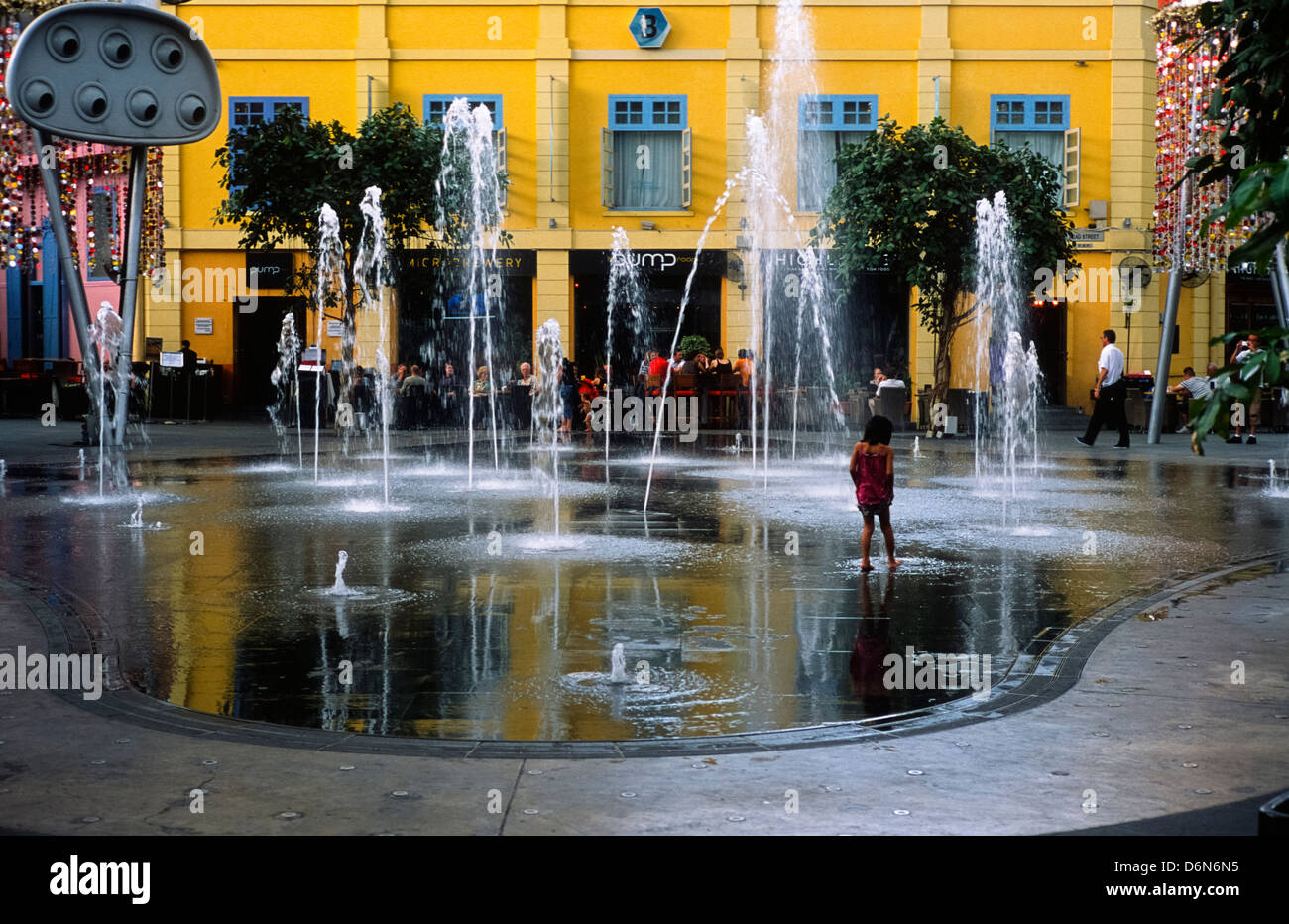 Clarke quay water fountain hi-res stock photography and images - Alamy