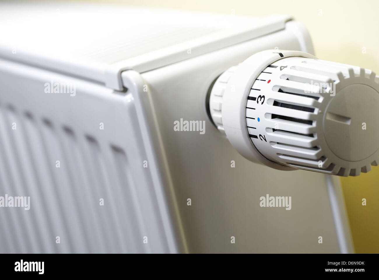 Radiators hi-res stock photography and images - Alamy