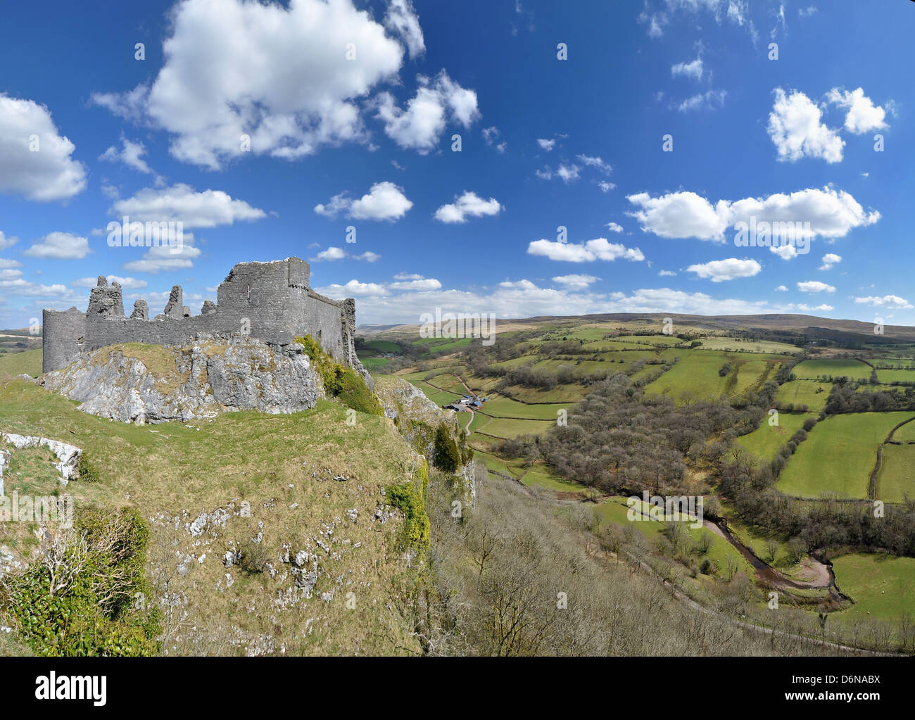 Carreg Cennen Castle Overlooks the lovely Brecon Beacons Stock Photo ...