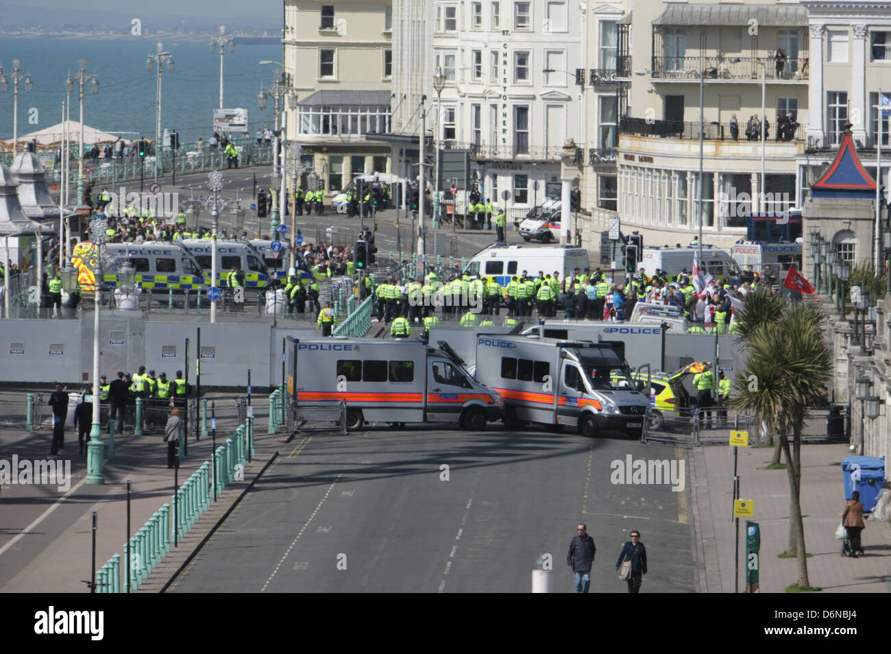 Brighton police officers hi-res stock photography and images - Alamy