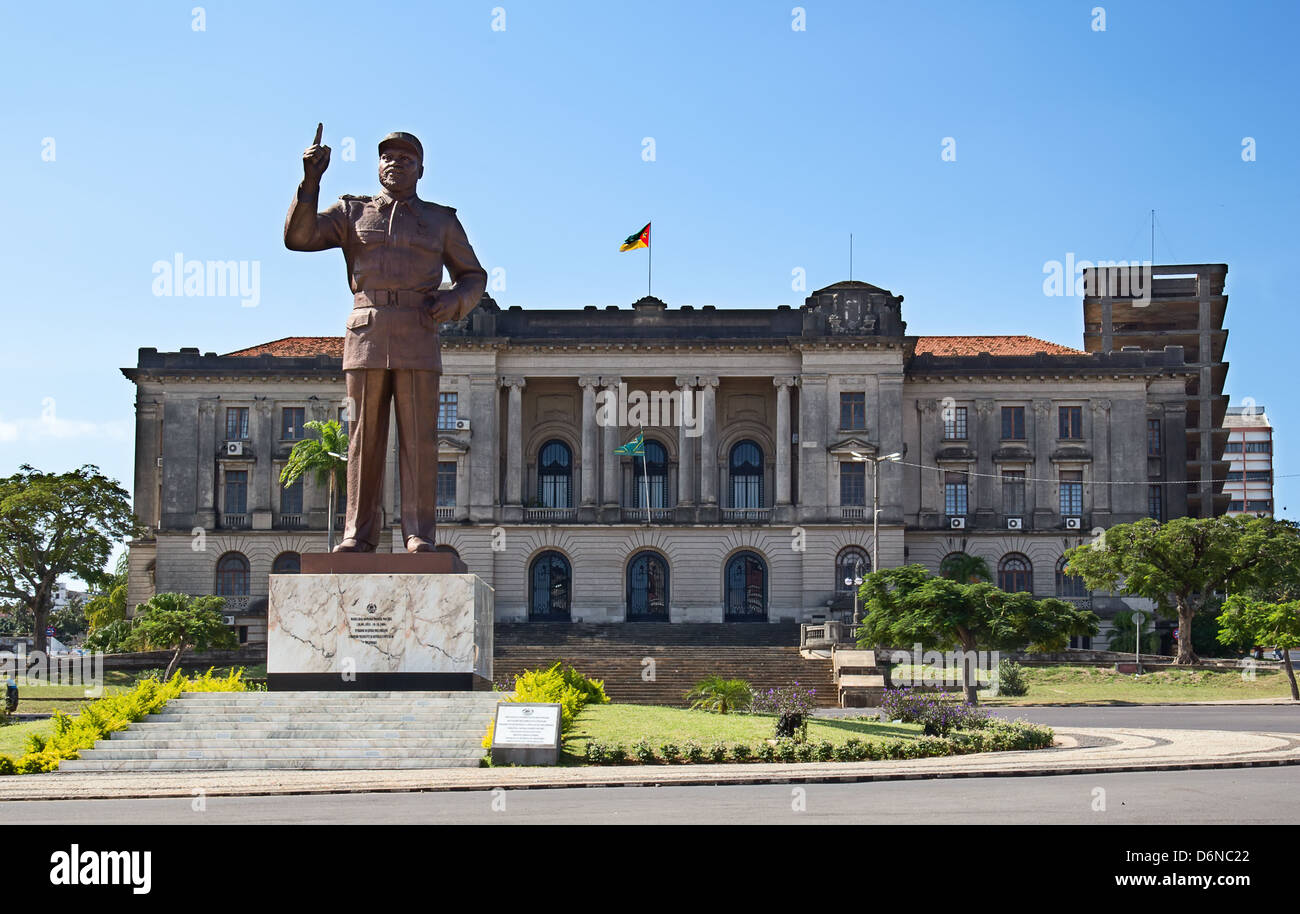 City hall and statue of Michel Samora in Maputo, Mozambique Stock Photo ...