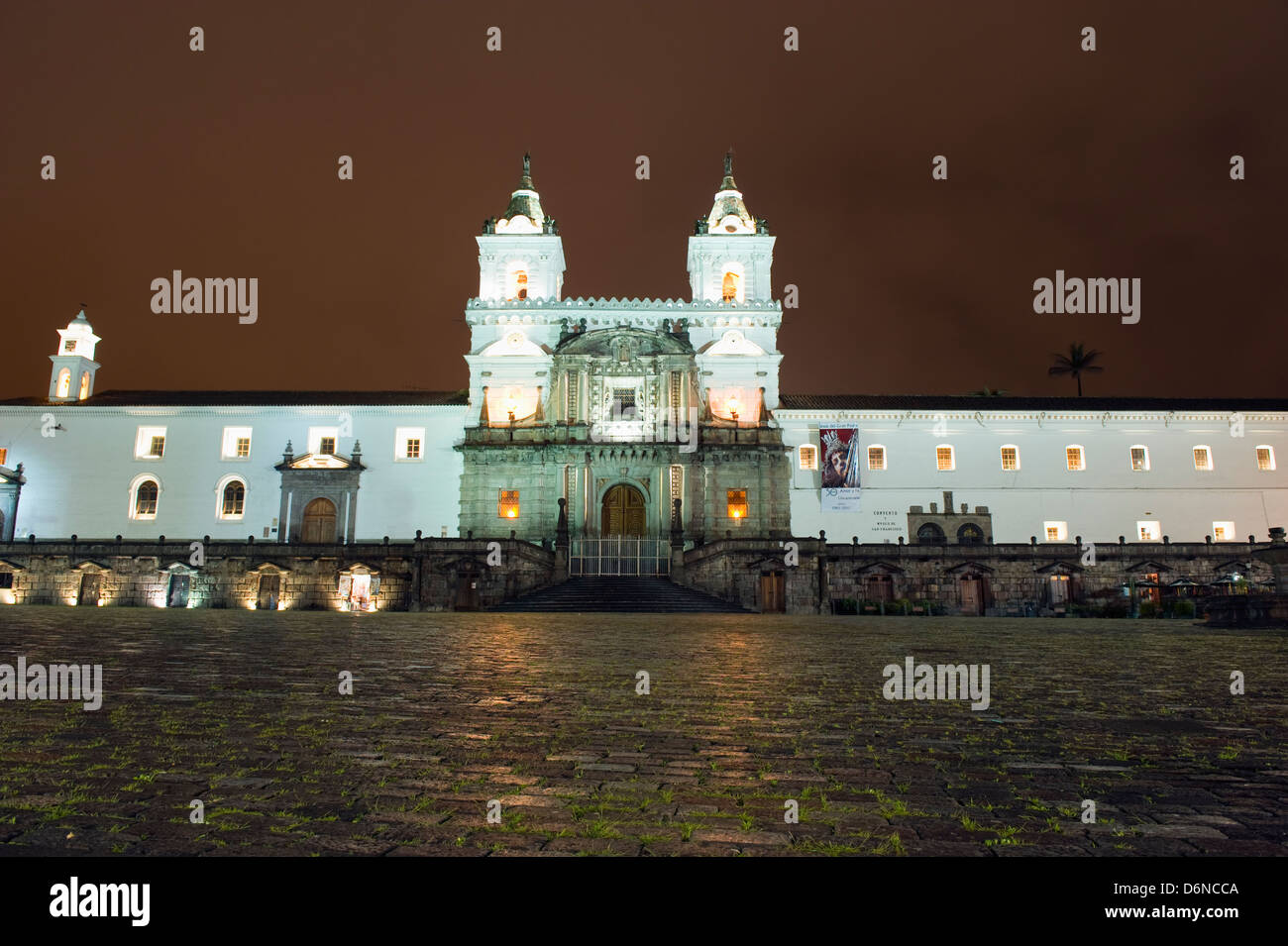 Quito ecuador hi-res stock photography and images - Alamy