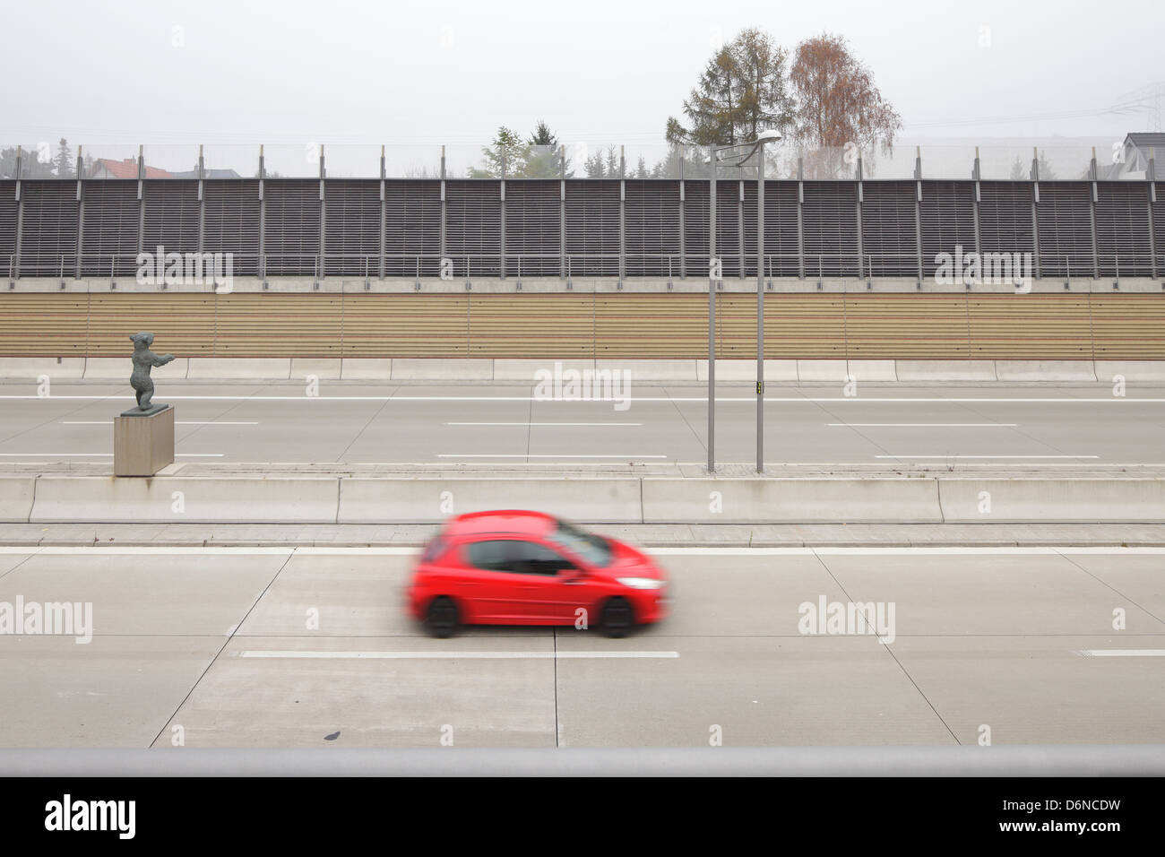 Berlin, Germany, motorway A 113 with the Berlin bears Stock Photo - Alamy