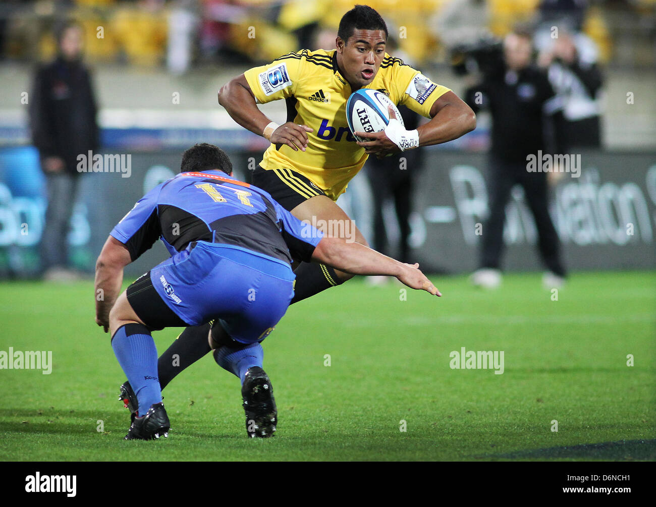 19.04.2013. Wellington, New Zealand. Hurricanes' Julian Savea with ball ...
