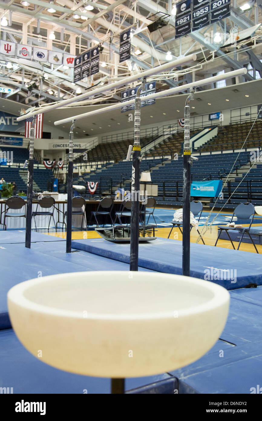 Stand in parallel hi-res stock photography and images - Alamy