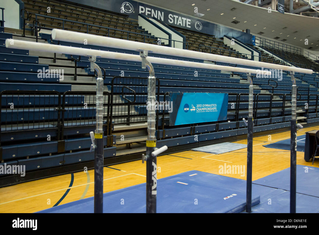 Stand in parallel hi-res stock photography and images - Alamy