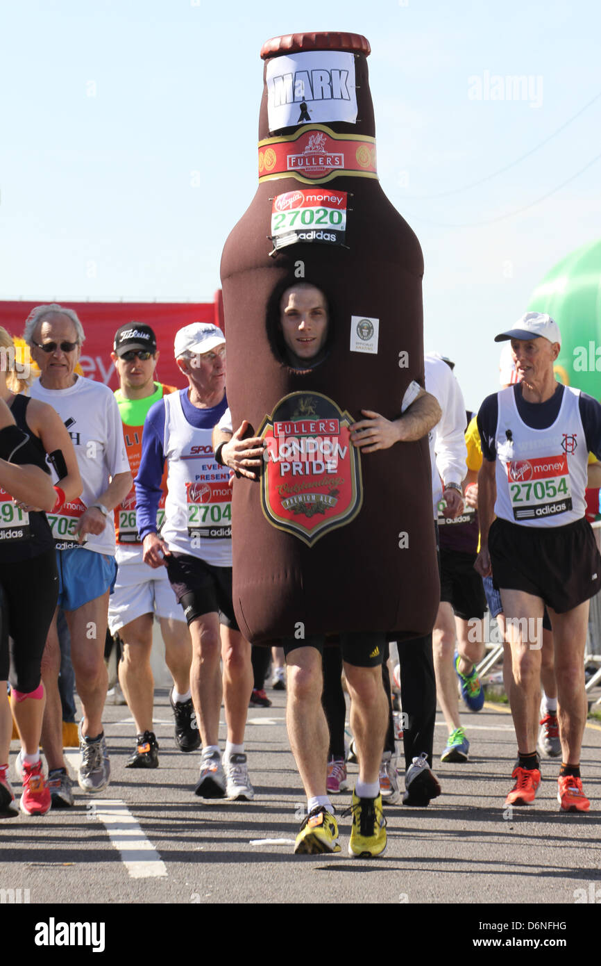London, UK. 21st April, 2013. Marathon runner in costume at the start ...
