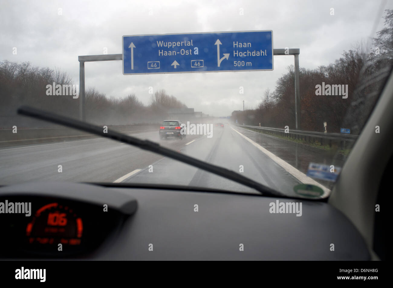 German motorway sign hi-res stock photography and images - Alamy