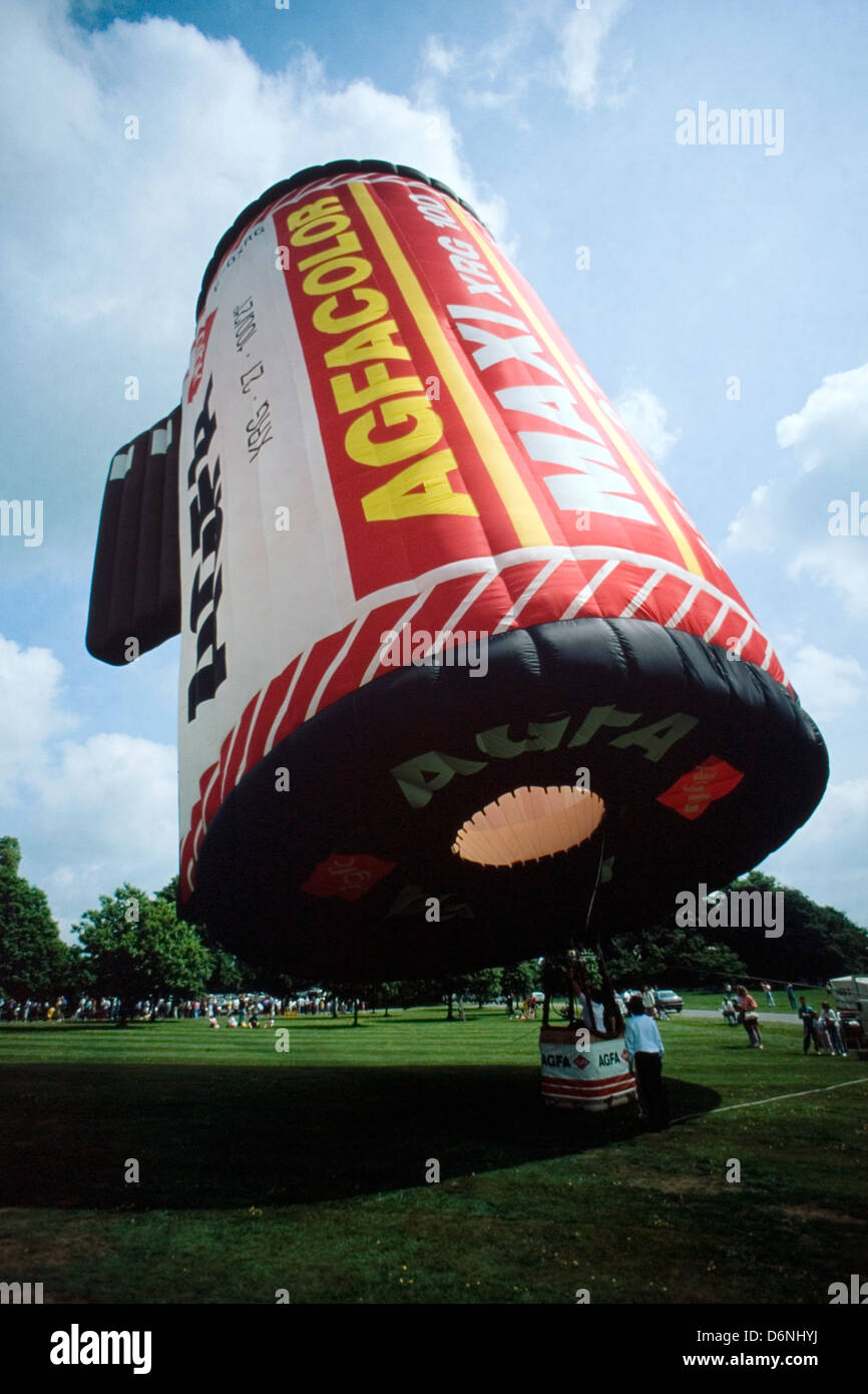 Hot air balloons southampton balloon hi-res stock photography and ...
