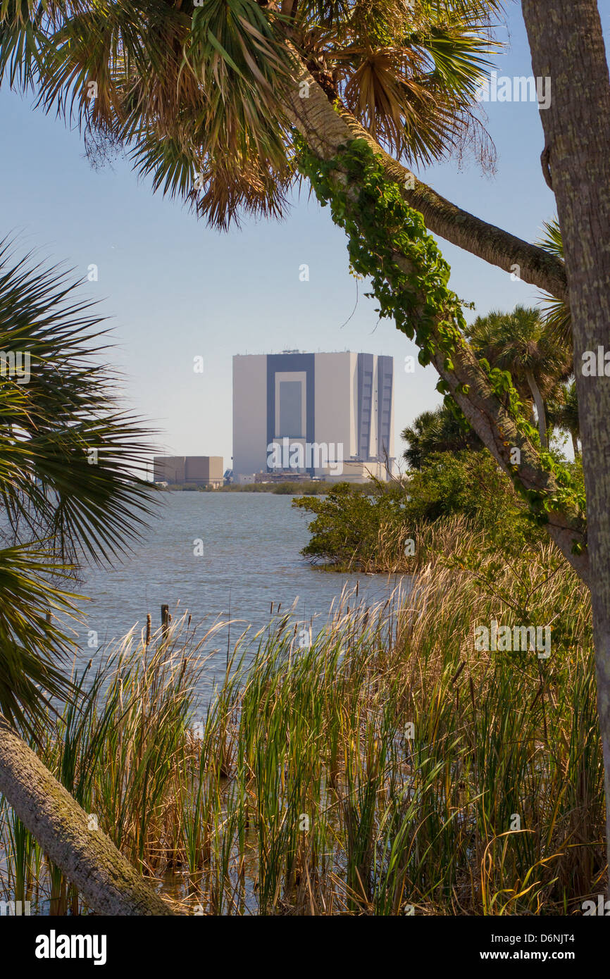 Vehicle assembly building hi-res stock photography and images - Alamy