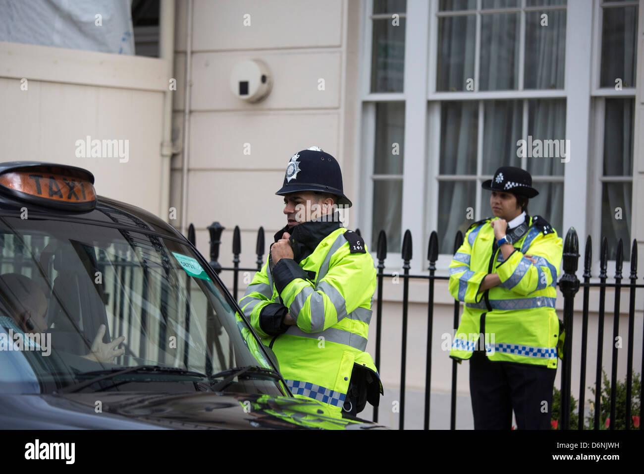 Police hi vis hi-res stock photography and images - Alamy