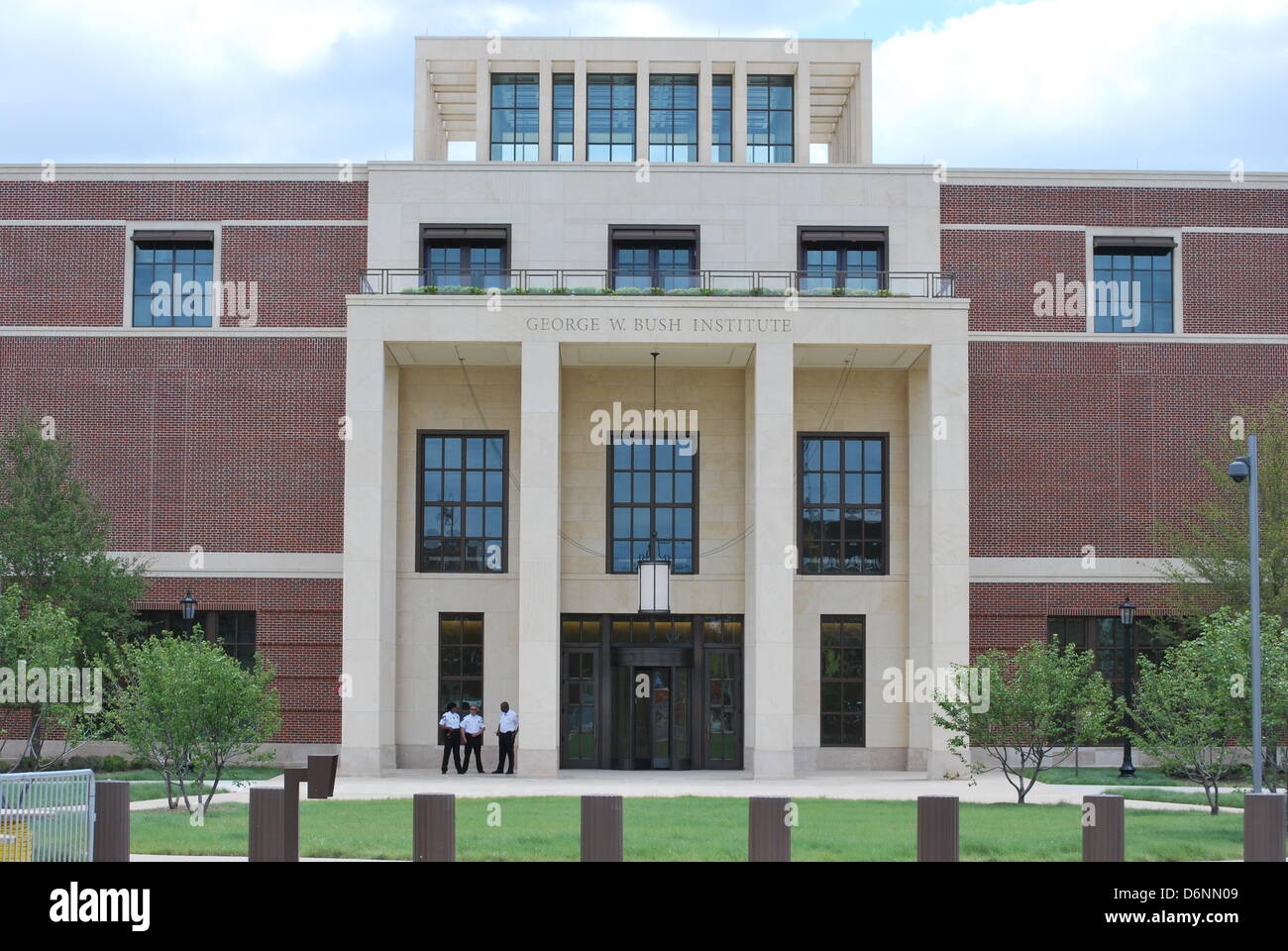Dallas, USA. 21st April, 2013. The George W. Bush Center on the campus ...